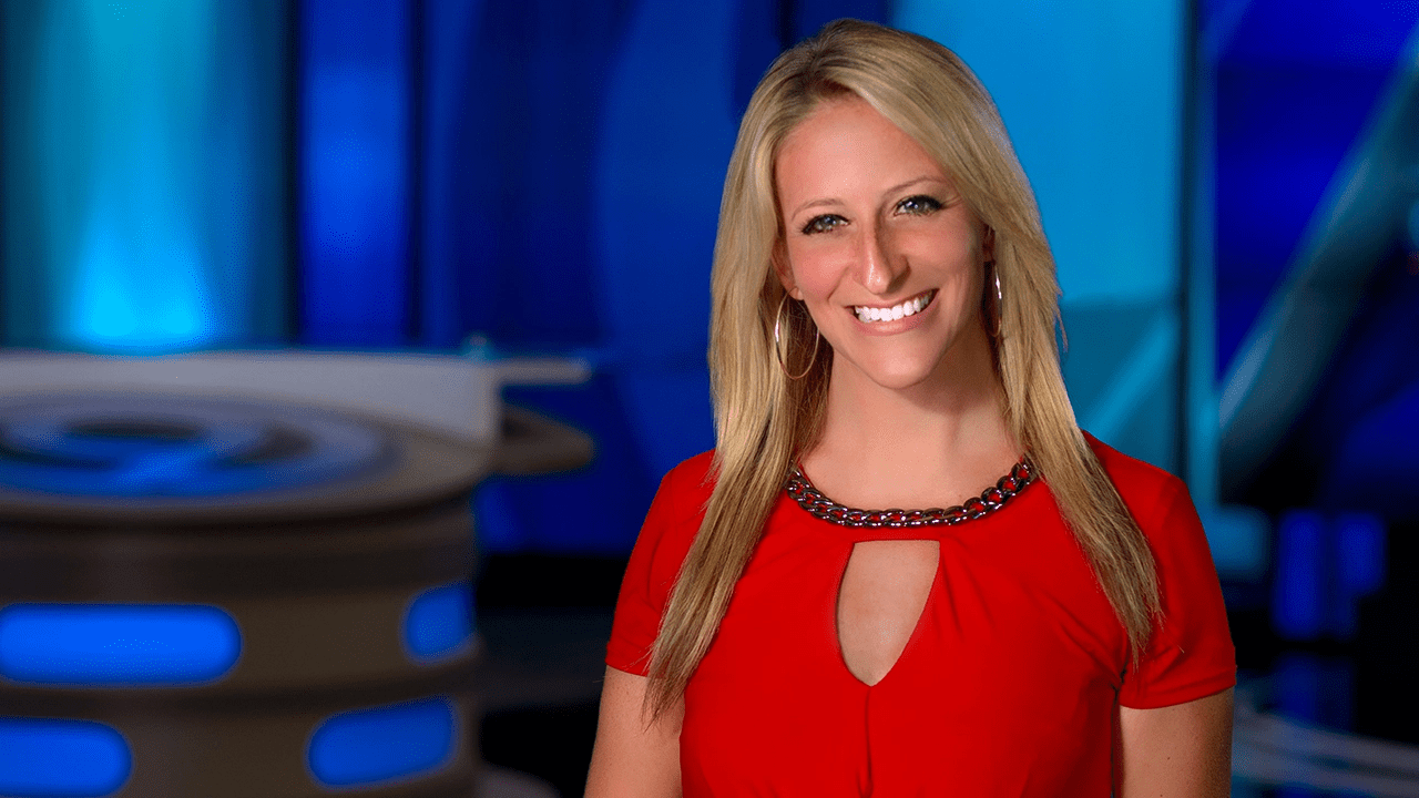 Alex Sims Bio, Age, Family, Height, Marriage, Salary, Net Worth, Education