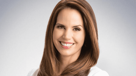 Elizabeth Cook Bio, Age, Family, Height, Marriage, Salary, Net Worth ...