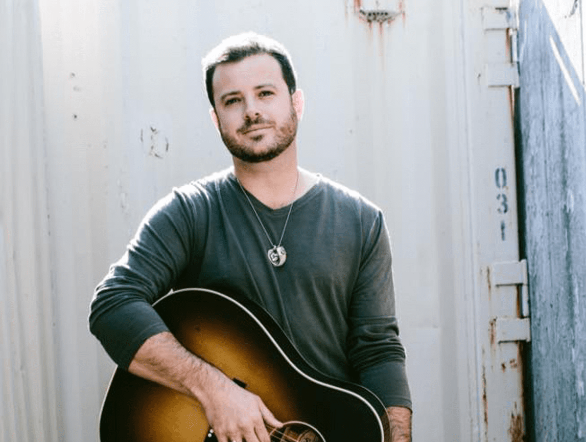 Wade Bowen Bio, Age, Family, Height, Marriage, Salary, Net Worth, Education