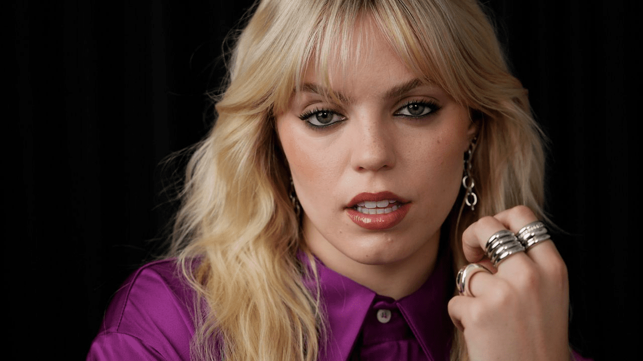 Renee Rapp Bio, Age, Family, Height, Marriage, Salary, Net Worth, Education