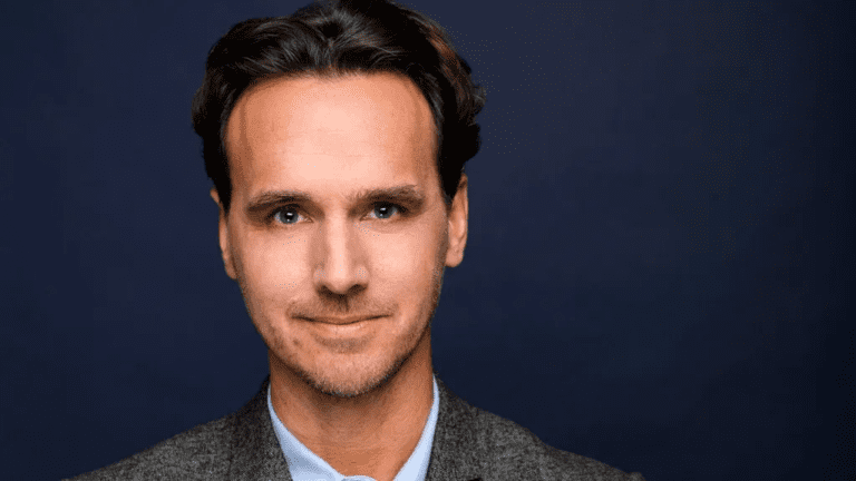 David Wade Bio, Age, Family, Height, Marriage, Salary, Net Worth, Education
